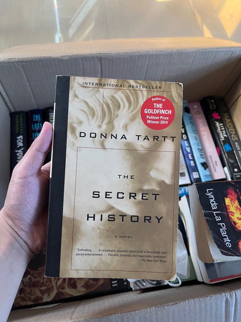 The Secret History, Hobbies & Toys, Books & Magazines, Fiction & Non ...