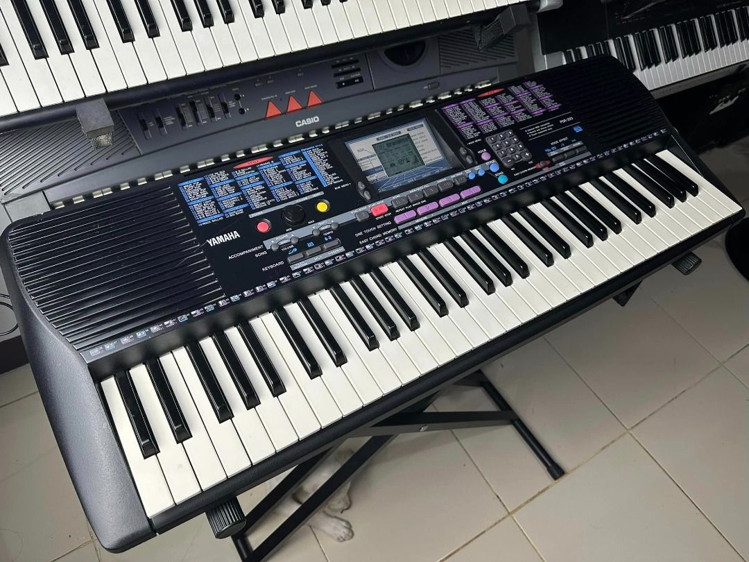 Yamaha PSR 220 Piano Keyboard Organ 61 Keys Touch Response, Hobbies ...