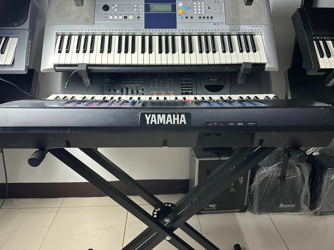 Yamaha PSR 220 Piano Keyboard Organ 61 Keys Touch Response, Hobbies ...