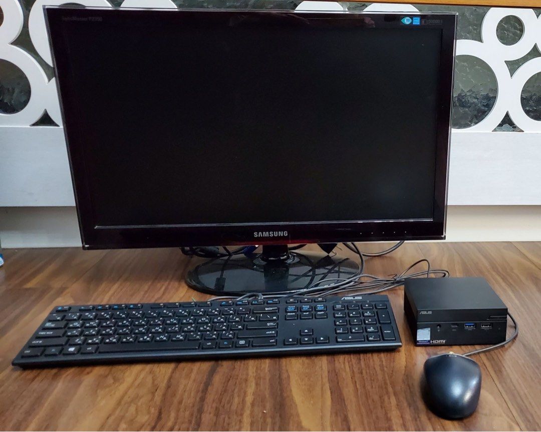 華碩Asus Mini PC PN40 桌上型電腦 附螢幕鍵盤滑鼠, 電腦及科技產品, 電腦在旋轉拍賣