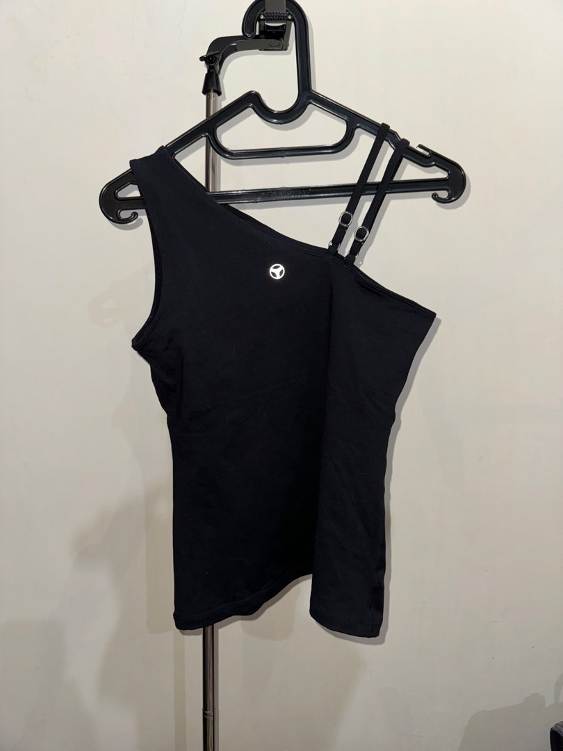 asymmetrical tank top hitam flashback logo, Fesyen Wanita, Pakaian ...