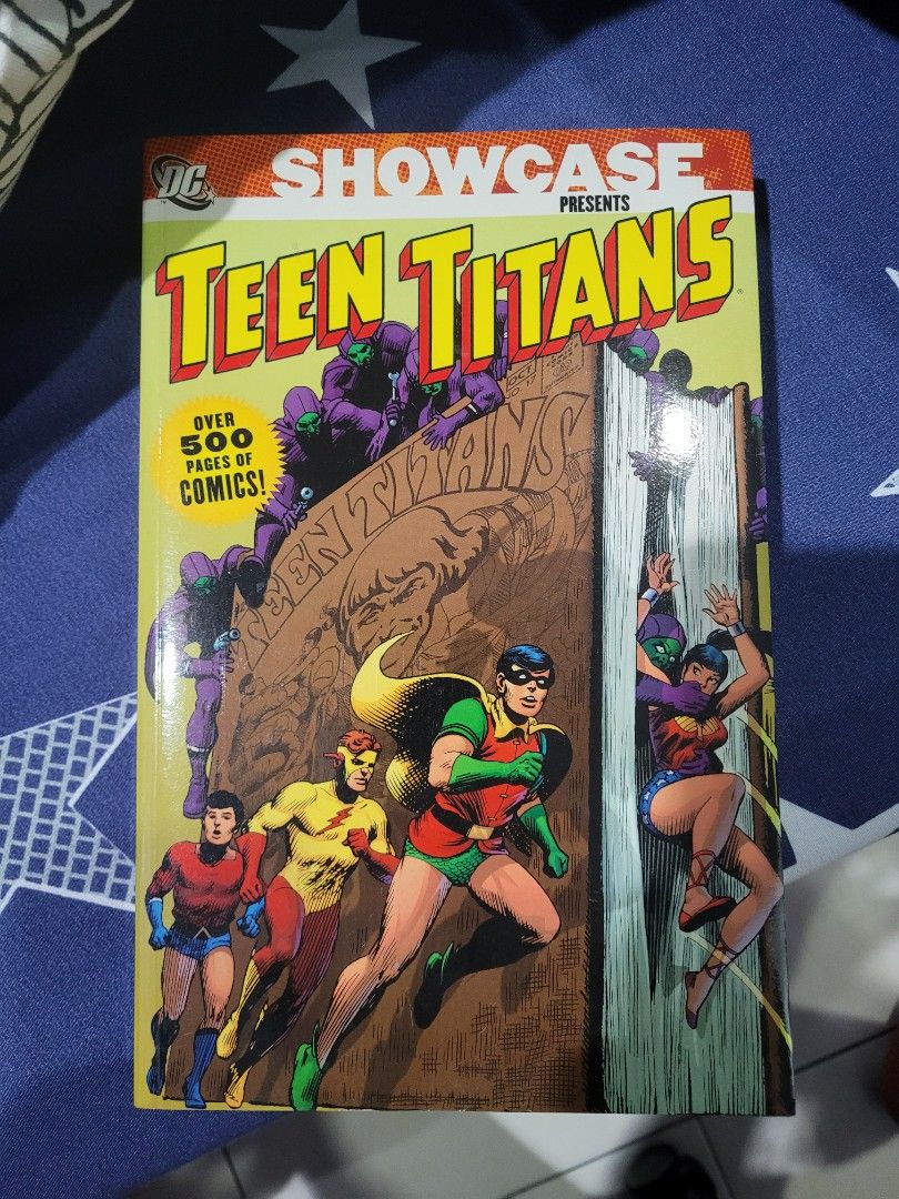 DC Showcase presents The Flash, Teen Titans, Justice League of America ...