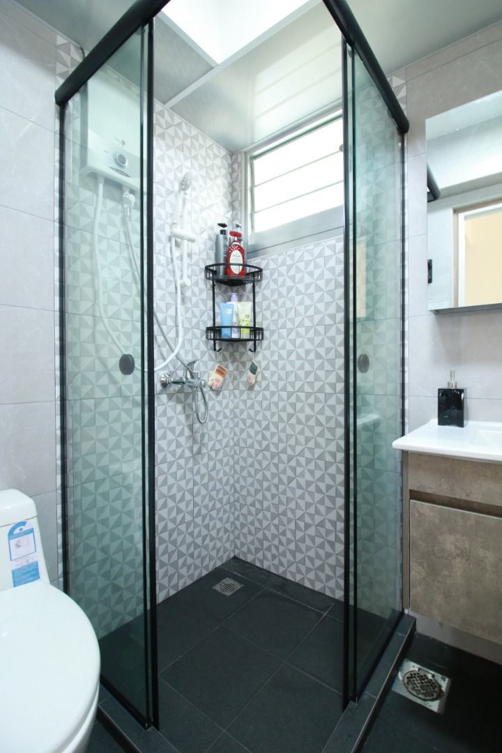HDB Toilet Acrylic Cover / Toilet Box Up Cover / Acrylic With Lighting ...