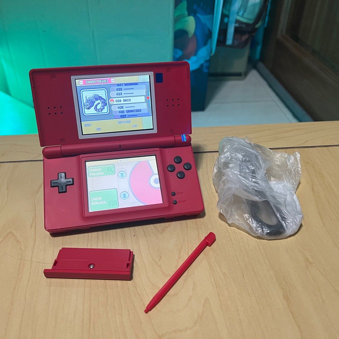 Nintendo DS Lite (Pokédex Edition) - able to play Gameboy advance ...
