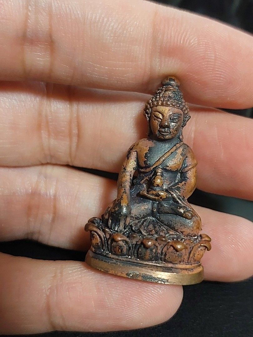 Phra kring phra chaiwat wat chulamanee, Hobbies & Toys, Memorabilia & Collectibles, Religious ...