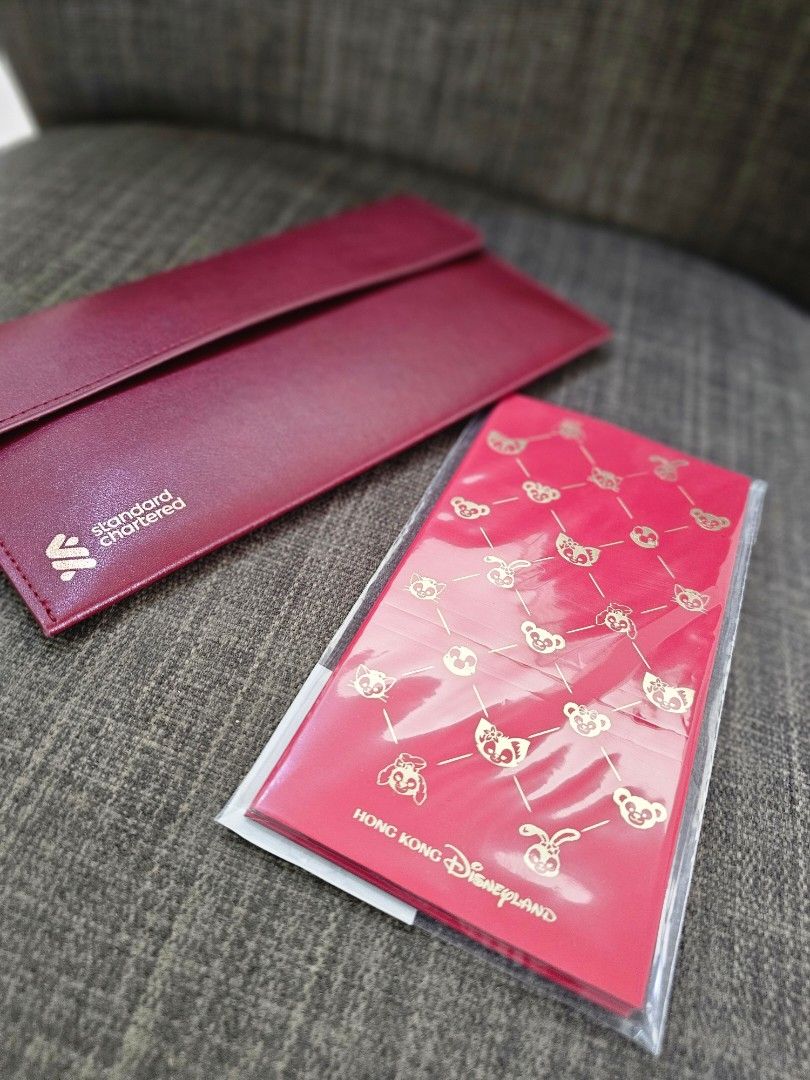 Standard Chartered Bank X hong kong disneyland duffy & friends 2024 red ...