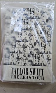TAYLOR SWIFT VIP ERAS TOUR MERCH BOX (No ticket), Hobbies & Toys ...