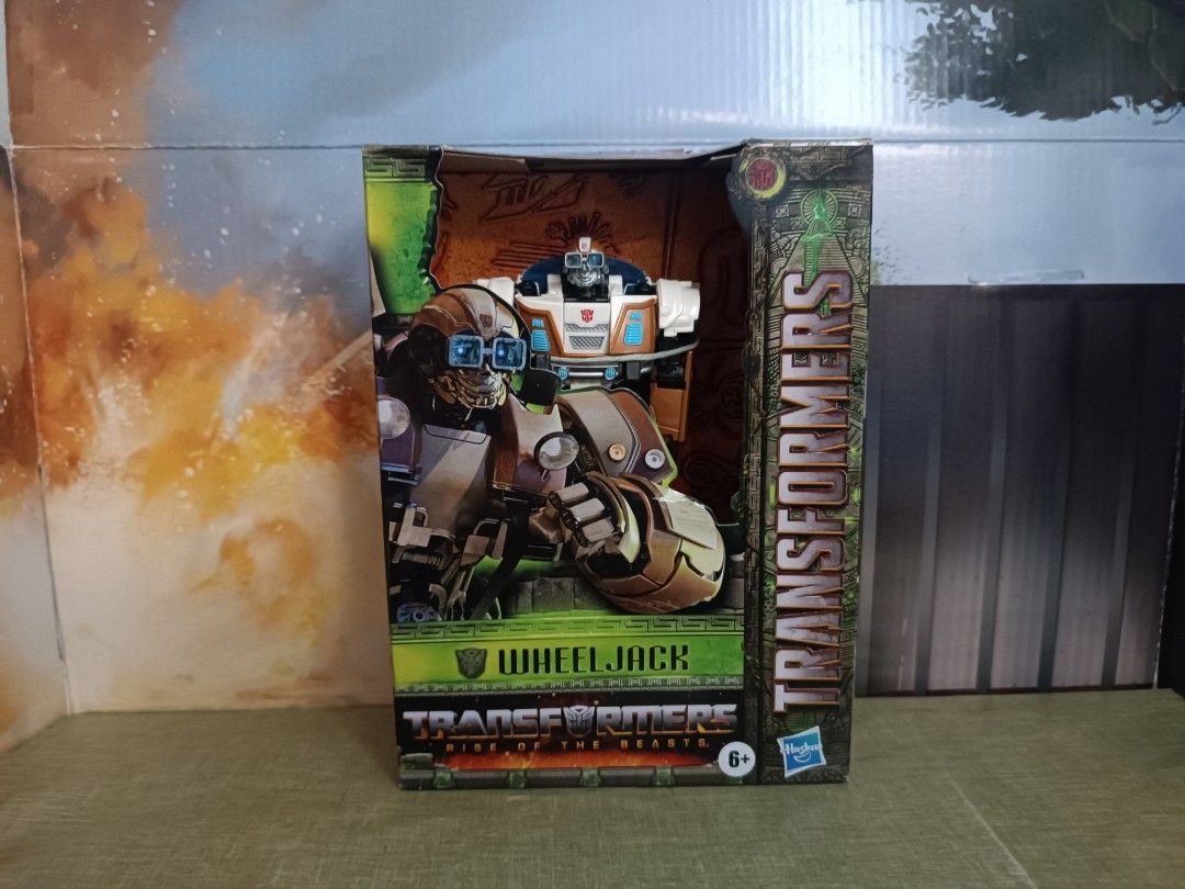 Transformers ROTB Deluxe Class Wheeljack, Hobbies & Toys, Toys & Games ...