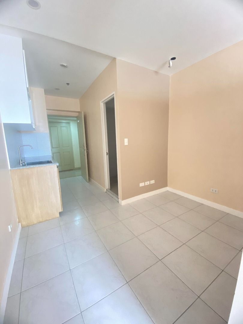 Victoria De Morato Studio Condo Unit (25sqm) - SACRIFICE SALE, Property ...