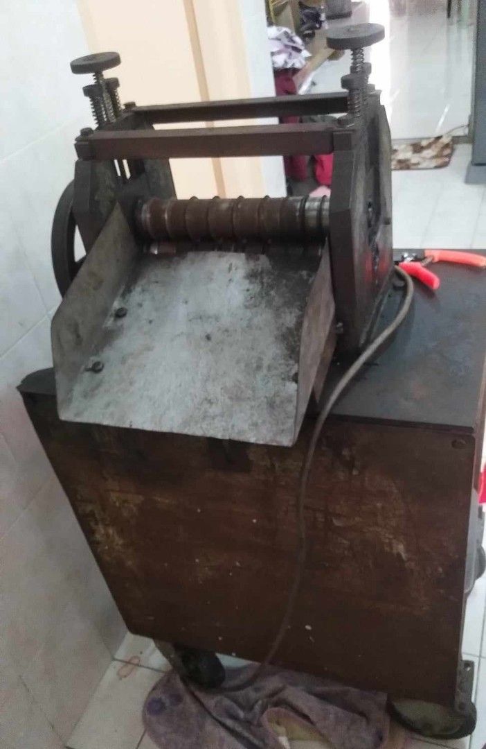 Vintage Customise Wire Scripper Machine, Hobbies & Toys, Collectibles ...