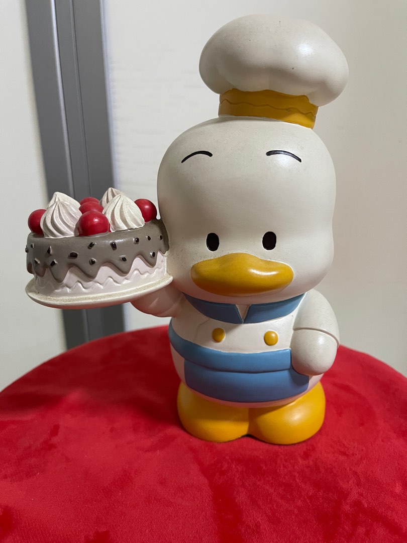 Ahiru Pekkle Sanrio Ceramic coin bank, Hobbies & Toys, Stationery ...