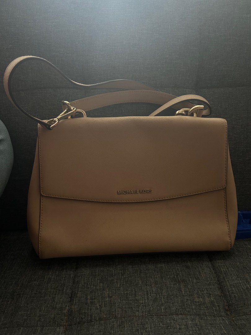 AUTHENTIC MICHAEL KORS, Women's Fashion, Bags & Wallets, Cross-body ...