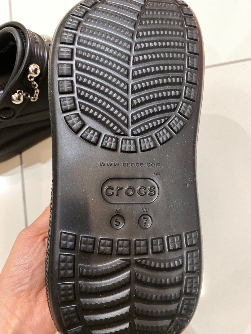 (Brand new) Crocs classic crush clog with diamond jibbitz, Women's Fashion, Footwear, Flipflops ...