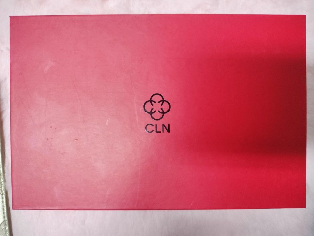 CLN TALIYA PHONE POUCH with complete packaging and receipt, Luxury ...