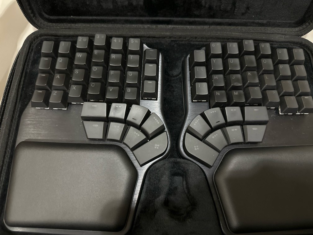 Dygma Defy ergonomic split keyboard, Computers & Tech, Parts ...