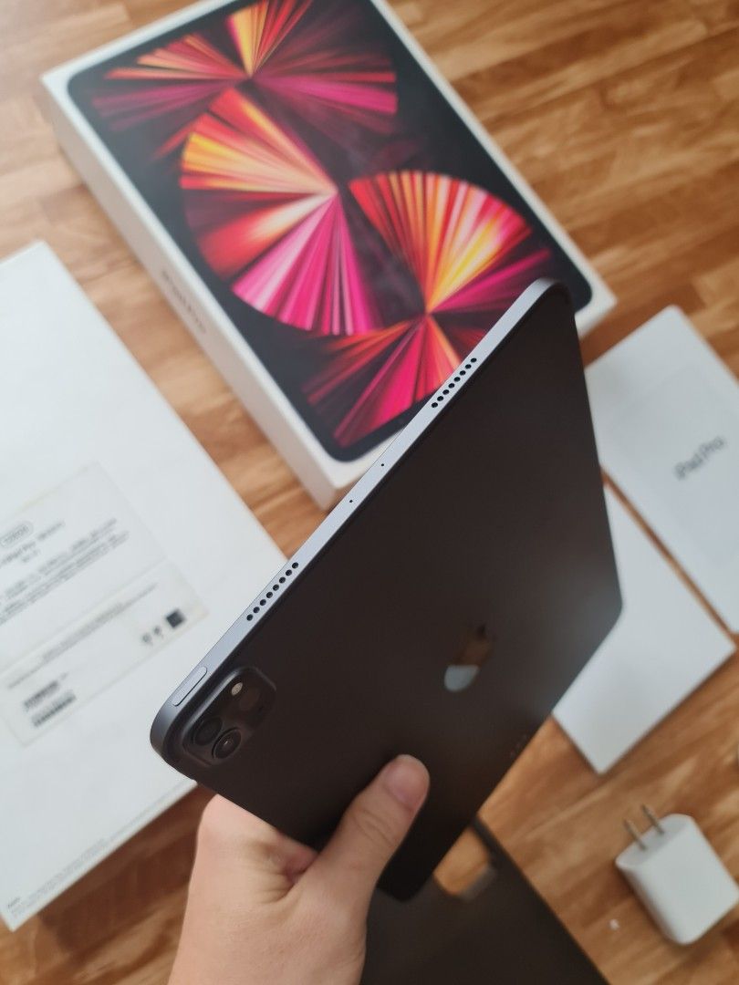 Ipad Pro M1 128gb Fullset 11 inch Wifi 128 GB Gen 3, Telepon Seluler & Tablet, Tablet di Carousell