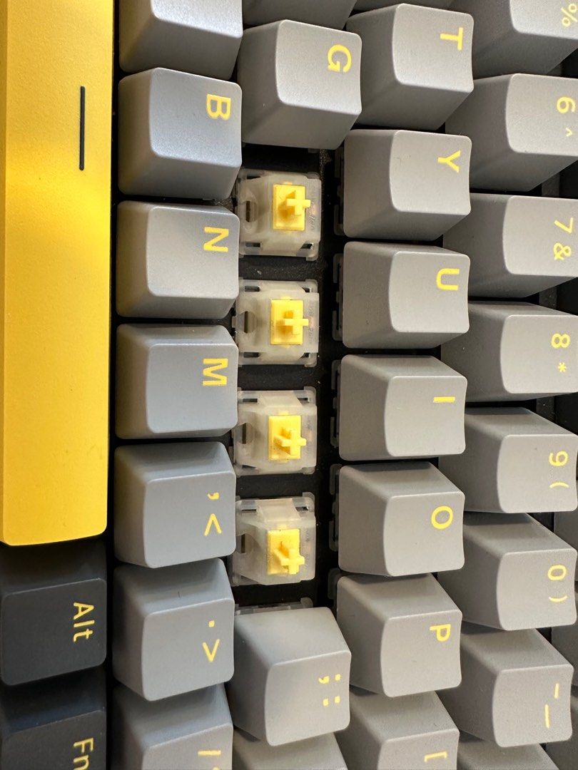 Keychron V1 75% Barebone Custom Mechanical Keyboard, Computers & Tech ...