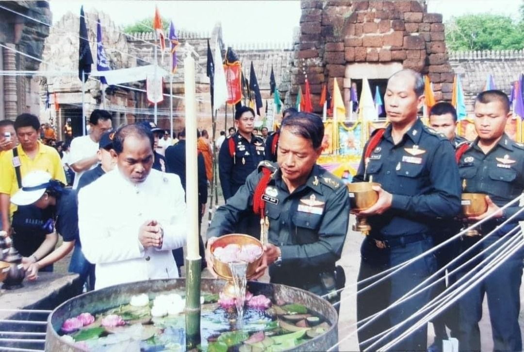 Luang Pu Hong 2549 Phra Pidta Pangpakan Roon Plok Kao Nur Nawa Nawa ...