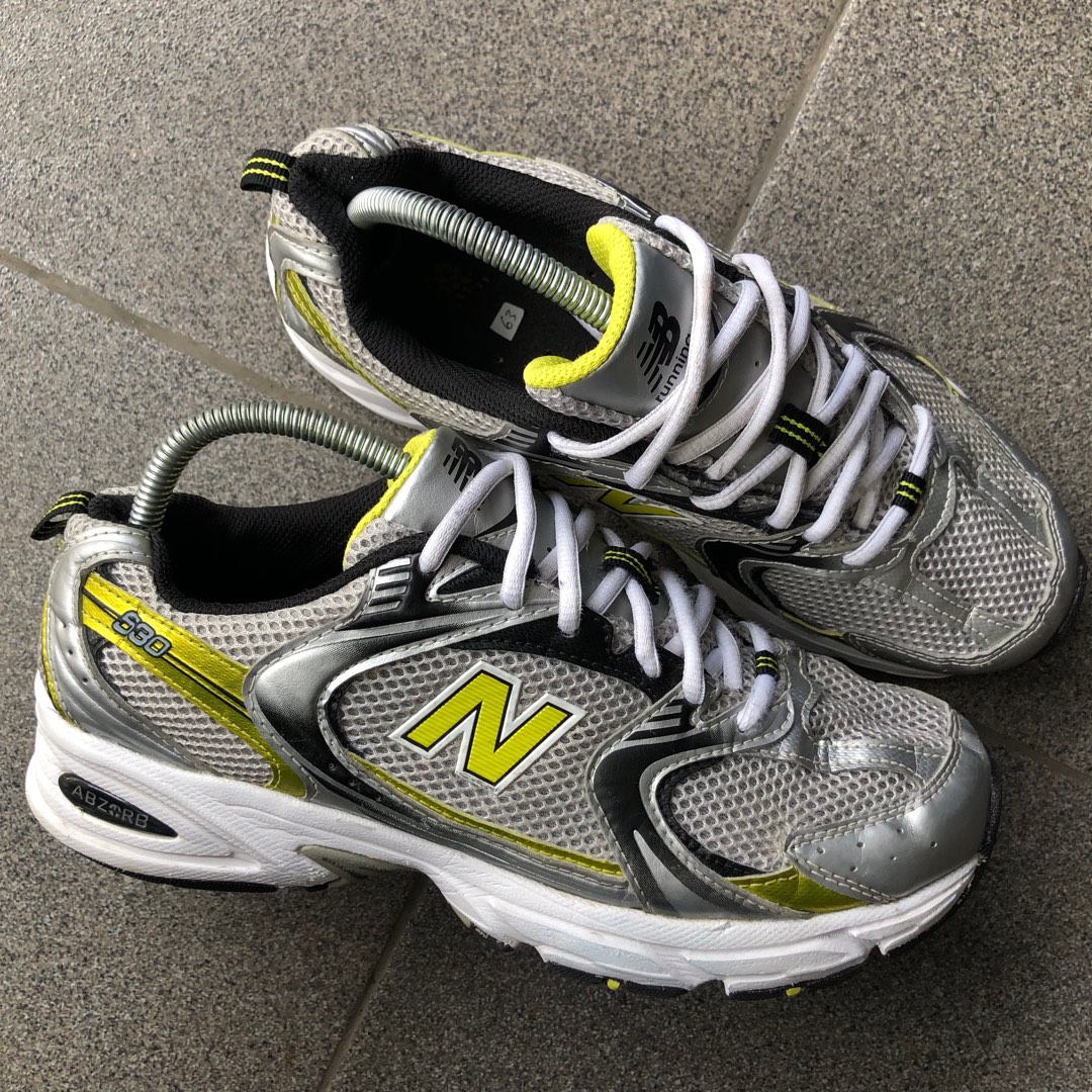new balance 530 retro, Fesyen Pria, Sepatu , Sneakers di Carousell