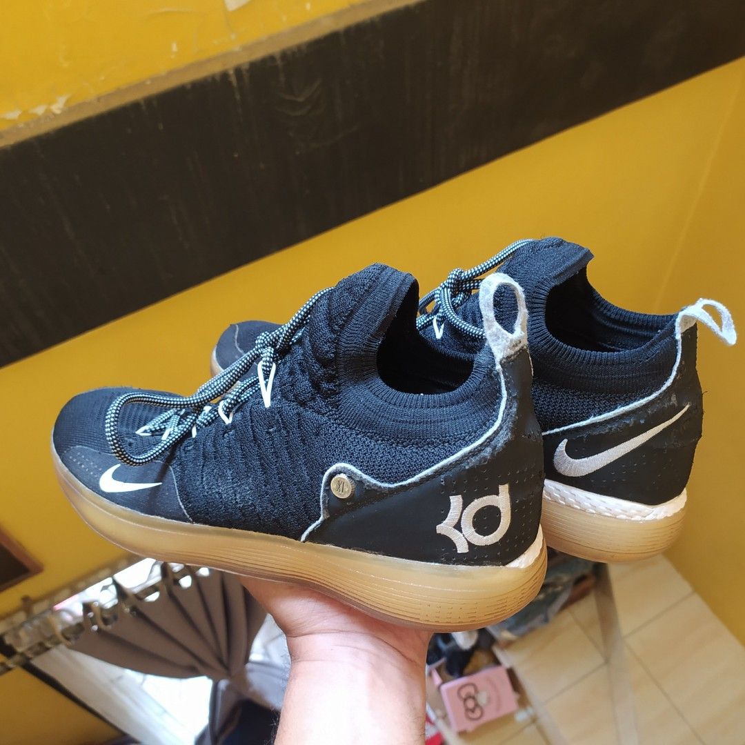 Nike zoom Kd, Fesyen Pria, Sepatu , Sneakers di Carousell