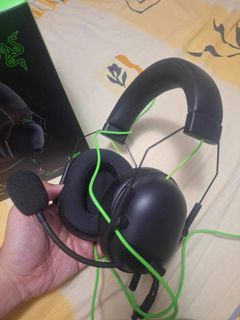 RAZER BlackShark V2 Multi-Platform Wired Esports Headset with ...