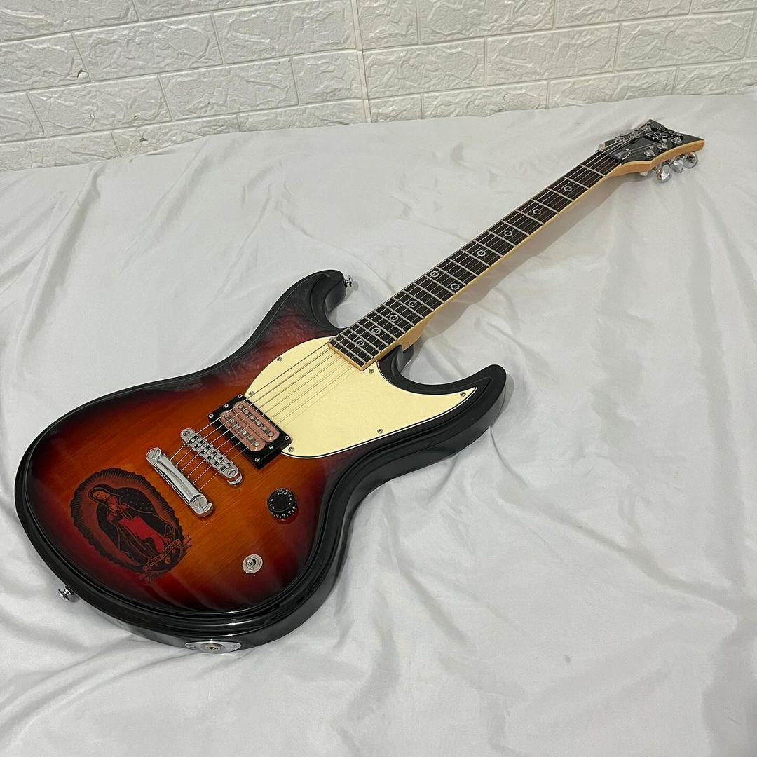 Schecter Shaun Morgan inspired by Mosrite the Ventures n fender gibson ...