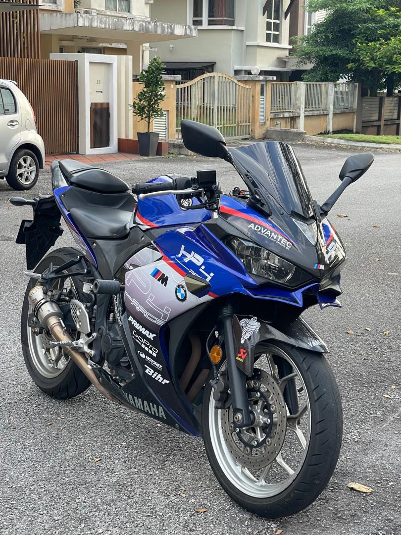 Yamaha R25 V1, Motorbikes on Carousell