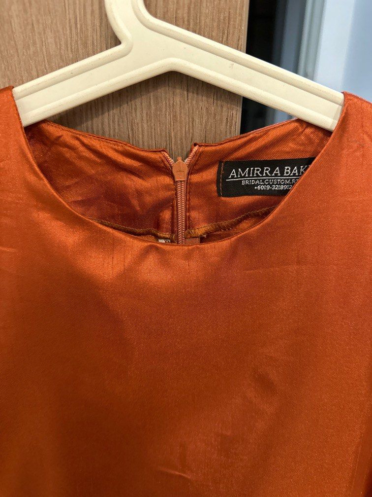 Amirra bakri kurung, Women's Fashion, Muslimah Fashion, Baju Kurung ...