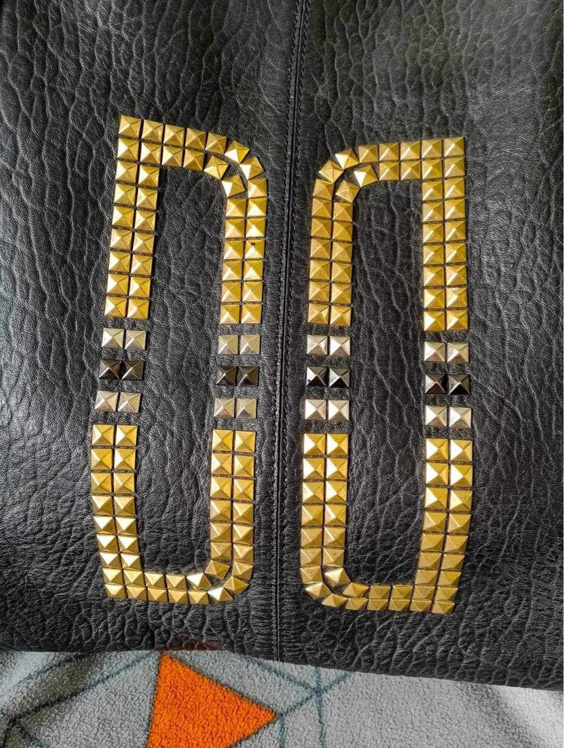 Dacs London, Women's Fashion, Bags & Wallets, Shoulder Bags on Carousell