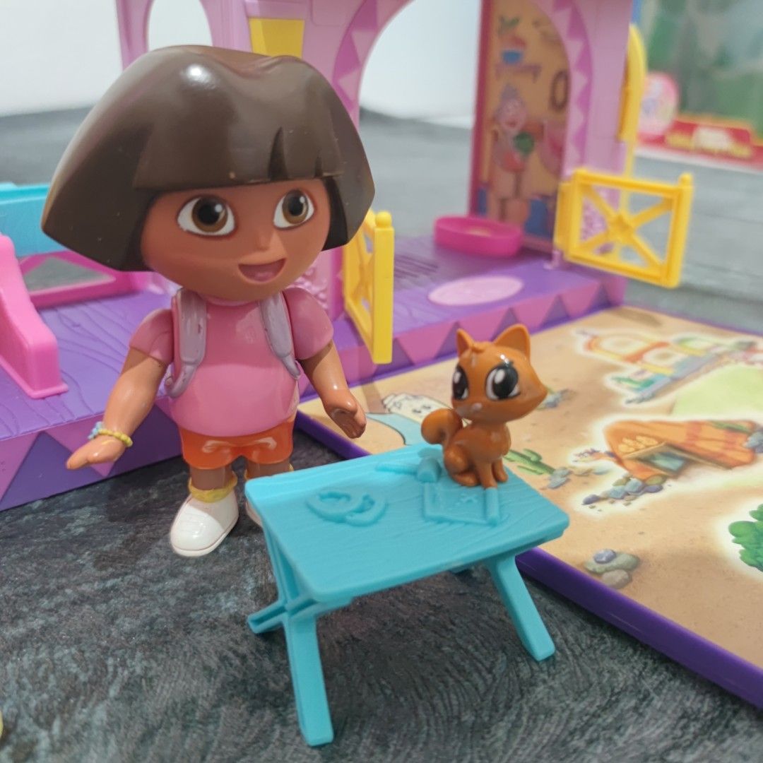 Diorama dora kandang pony, Toys & Collectibles, Mainan di Carousell