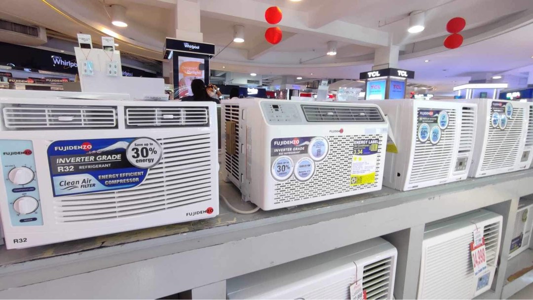 FUJIDENZO WINDOW TYPE AIRCON, TV & Home Appliances, Air Conditioning ...