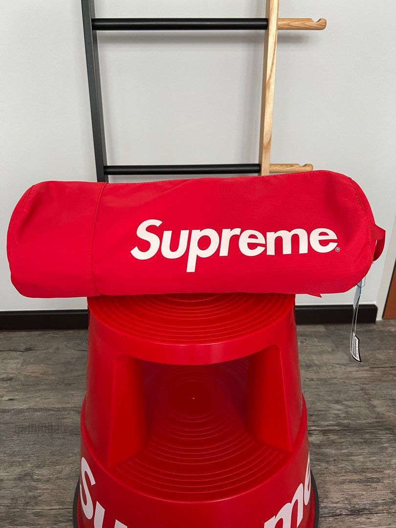 Supreme Helinox Foldable Bench Red, Furniture & Home Living, Home Decor ...