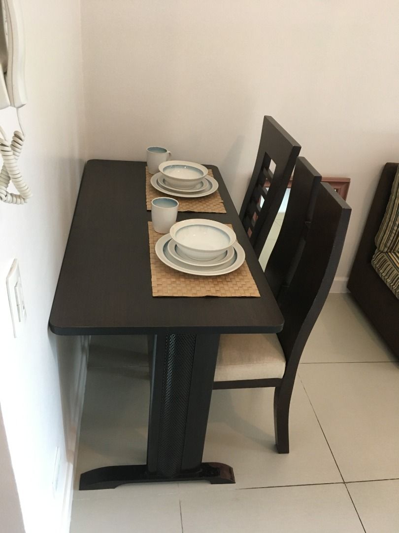 The Red Oak Two Serendra The Fort SM Aura Furnished Studio for Rent ...