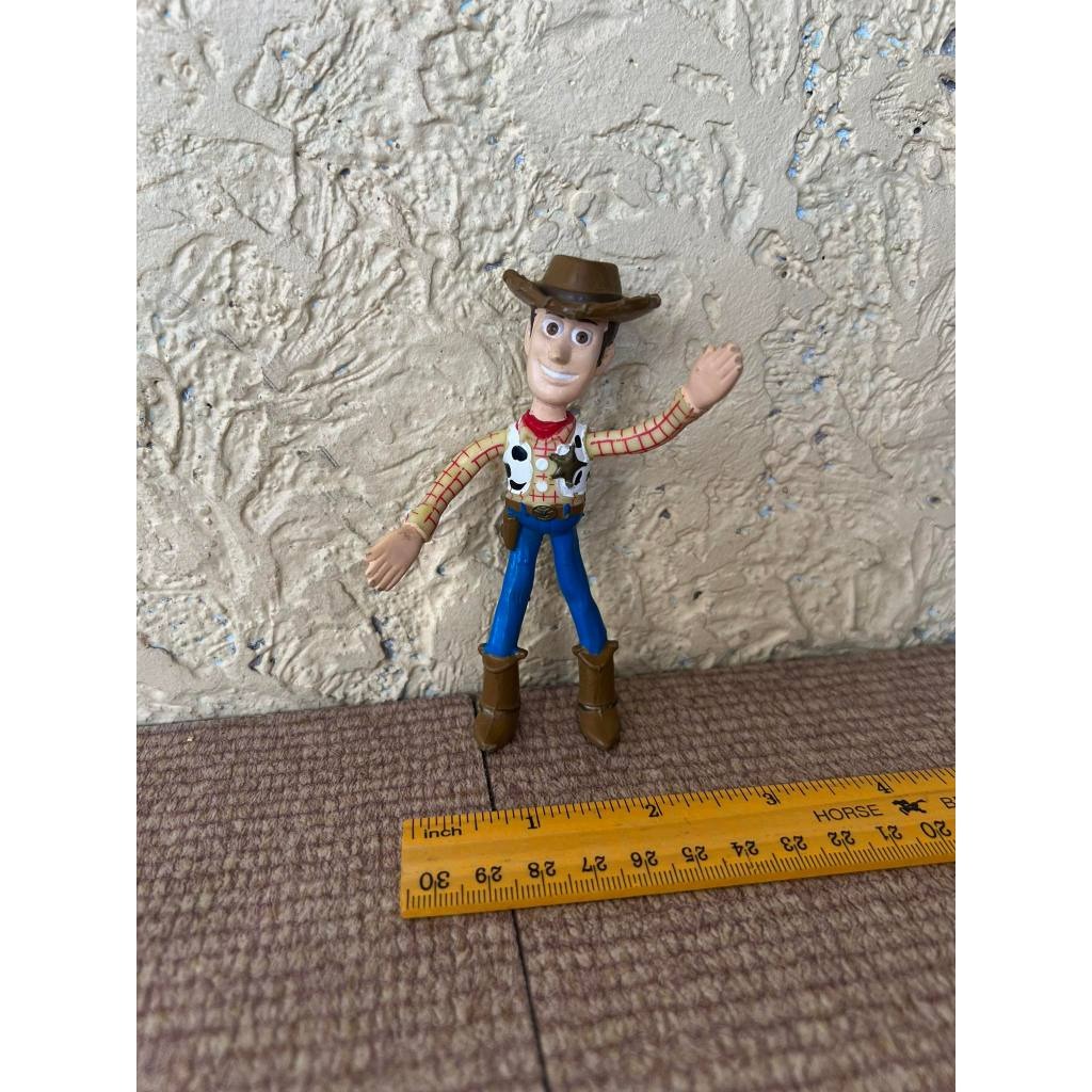Thinkway Toy Story Woody Toy Collectible 4.5" tall Figure Plastic T2 ...