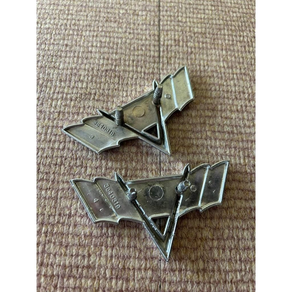 Vintage Original V Flag 3840318 Chevrolet Fender Emblem 1964-67 Chevy ...