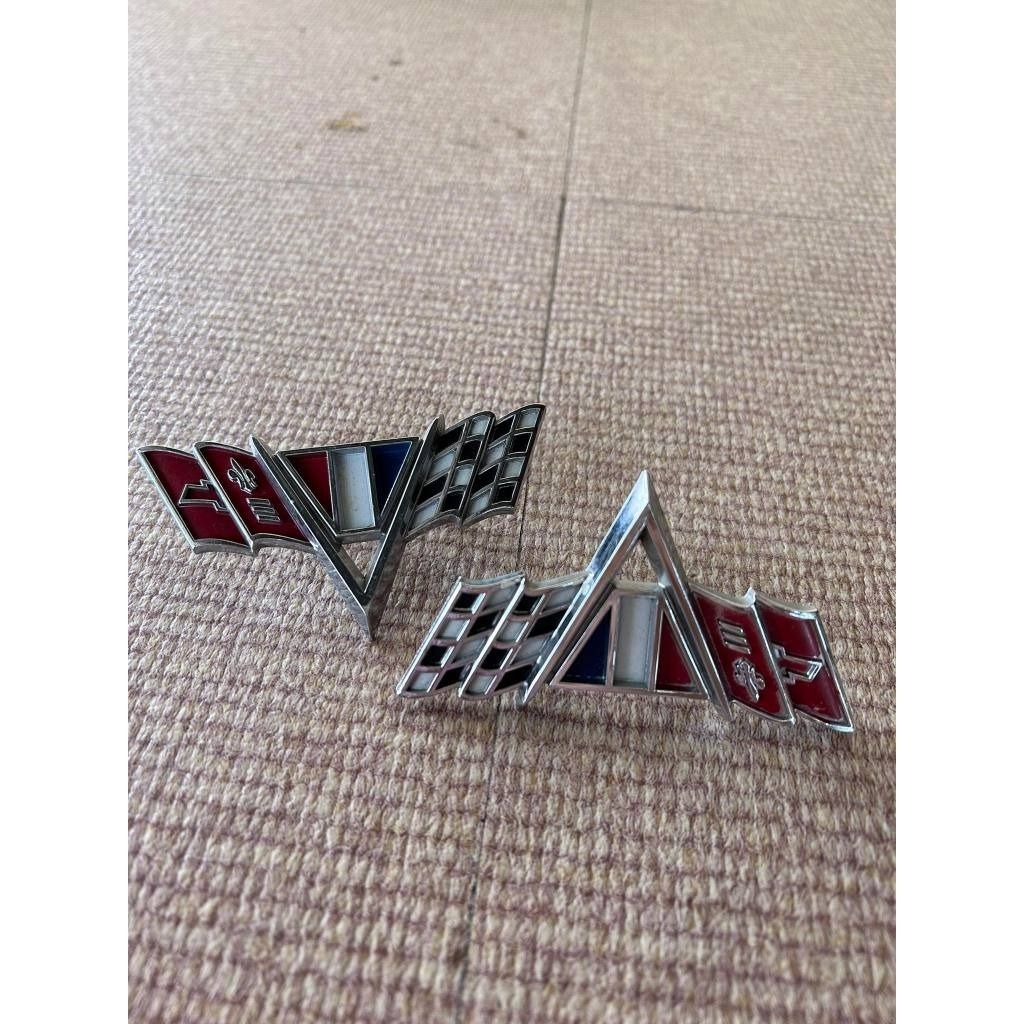 Vintage Original V Flag 3840318 Chevrolet Fender Emblem 1964-67 Chevy ...