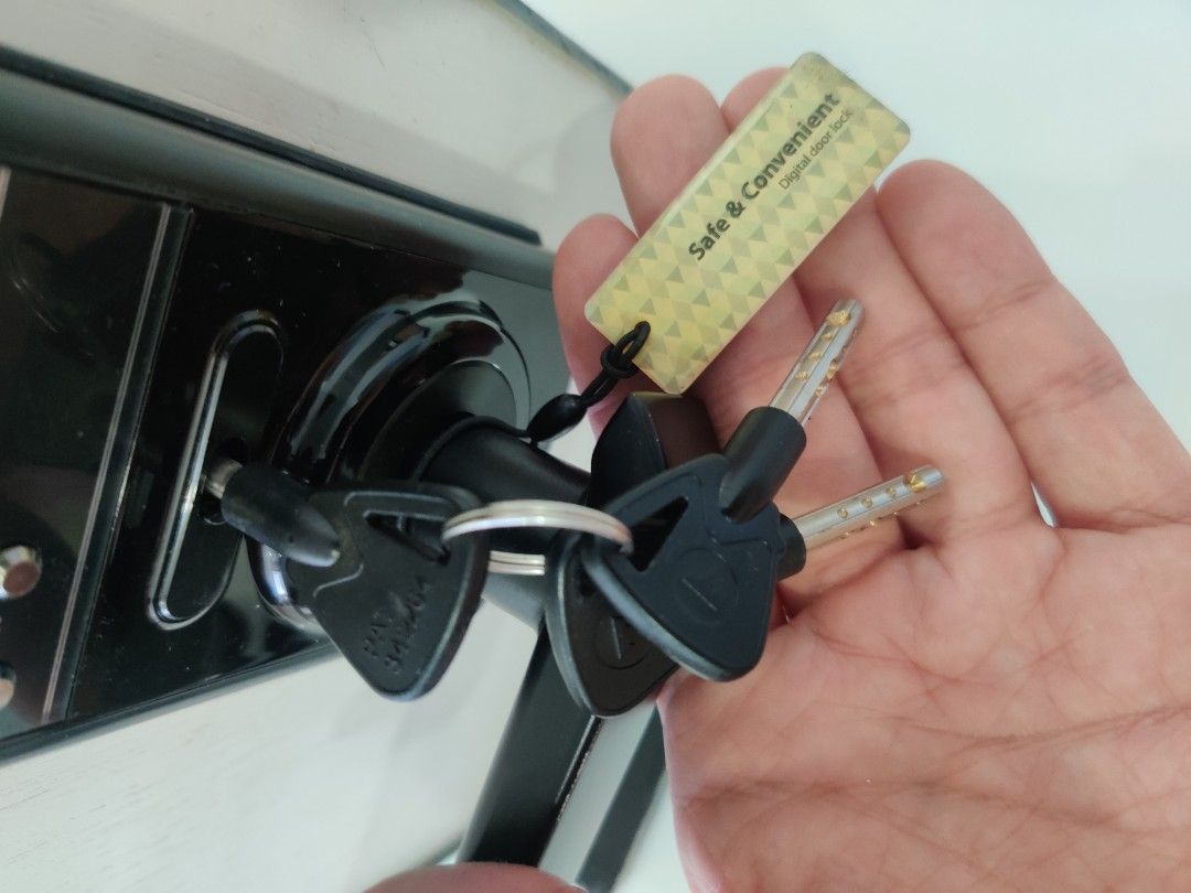 Adem Digital Door Lock, Furniture & Home Living, Security & Locks ...