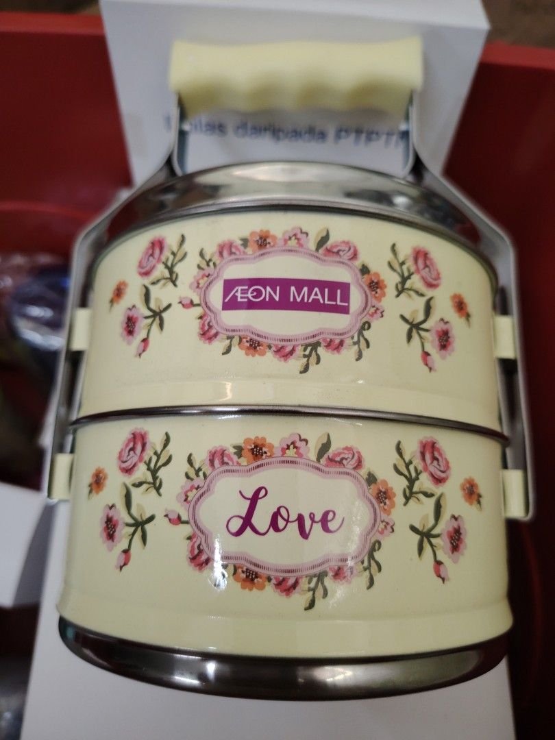 Aeon Mall Food Container 2 stackable with hanger, Furniture & Home ...