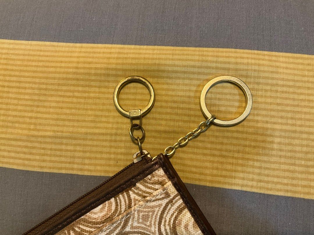 Preowned Vintage Like New Condition Coach Audrey OP ART Signature Card ...