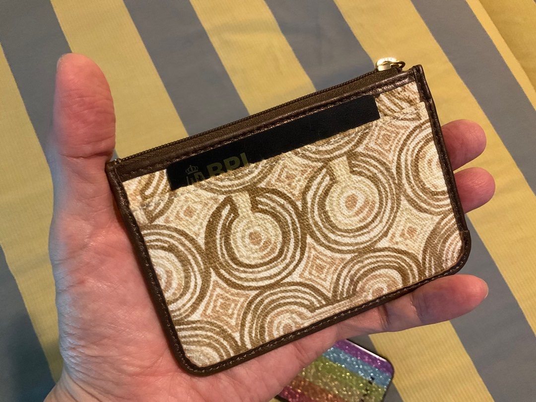 Preowned Vintage Like New Condition Coach Audrey OP ART Signature Card ...