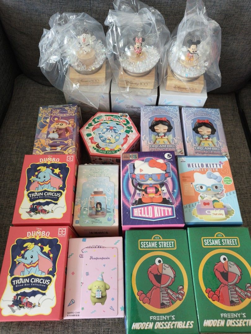 CPCM Blind boxes (Disney 100, Tsum tsum, Sanrio, Hello kitty, SpongeBob ...