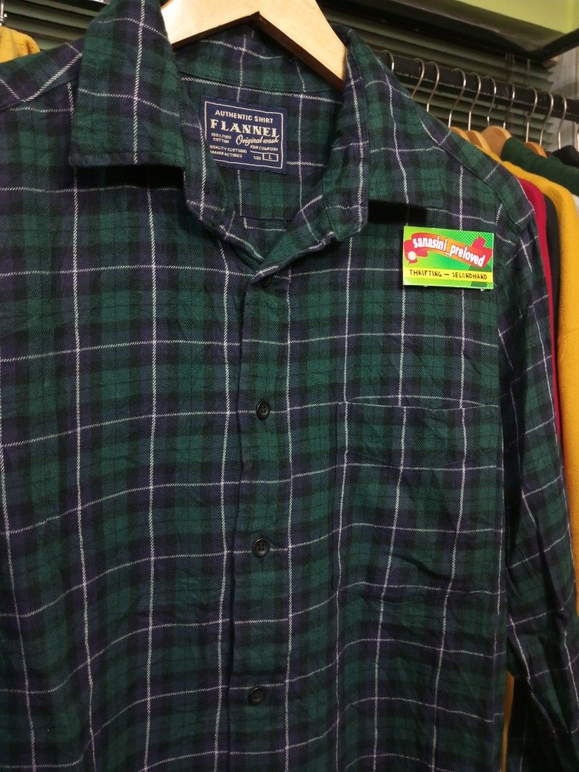 Flanel Uniqlo, Fesyen Pria, Pakaian , Atasan di Carousell