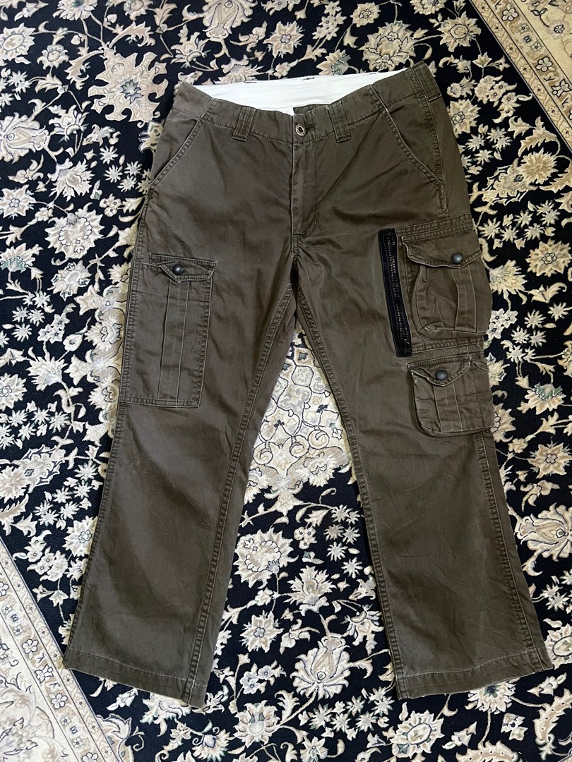 HOPE CARE OF GOOD Ankle PANTS, Everything Else, Others on Carousell