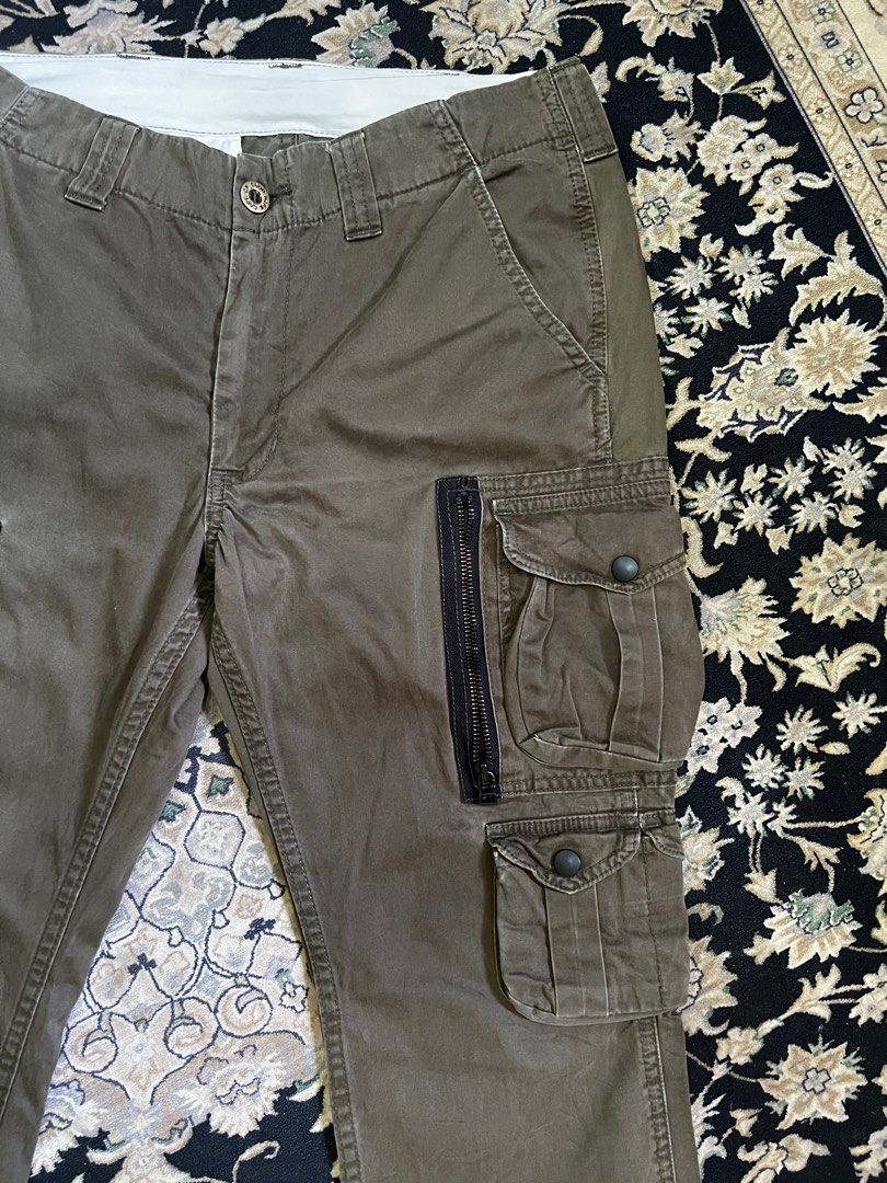 HOPE CARE OF GOOD Ankle PANTS, Everything Else, Others on Carousell
