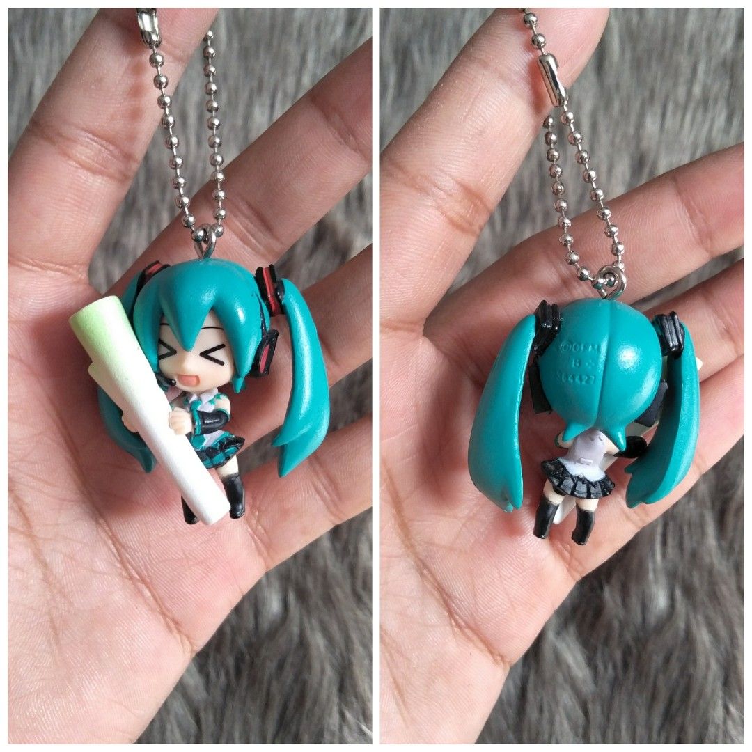 (individual) Anime Assorted figure keychains = Gintama, Free Haruka ...