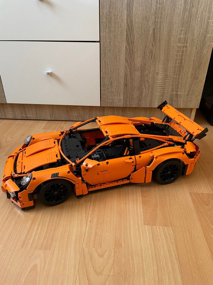 Lego 42056: Lego Technic Porsche 911 GT3 RS on Carousell