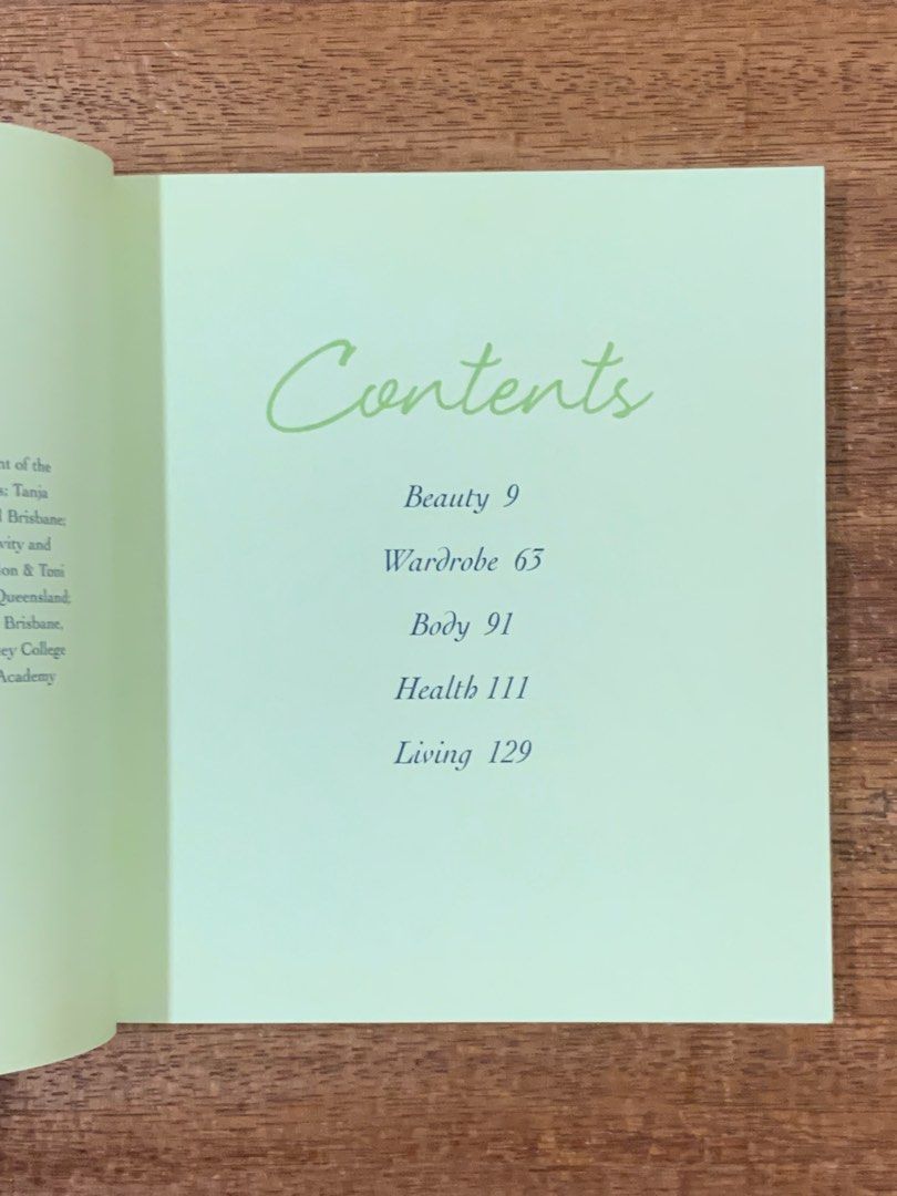 Pamela Robson ; grown-up gorgeous in your 50s, Hobbies & Toys, Books ...