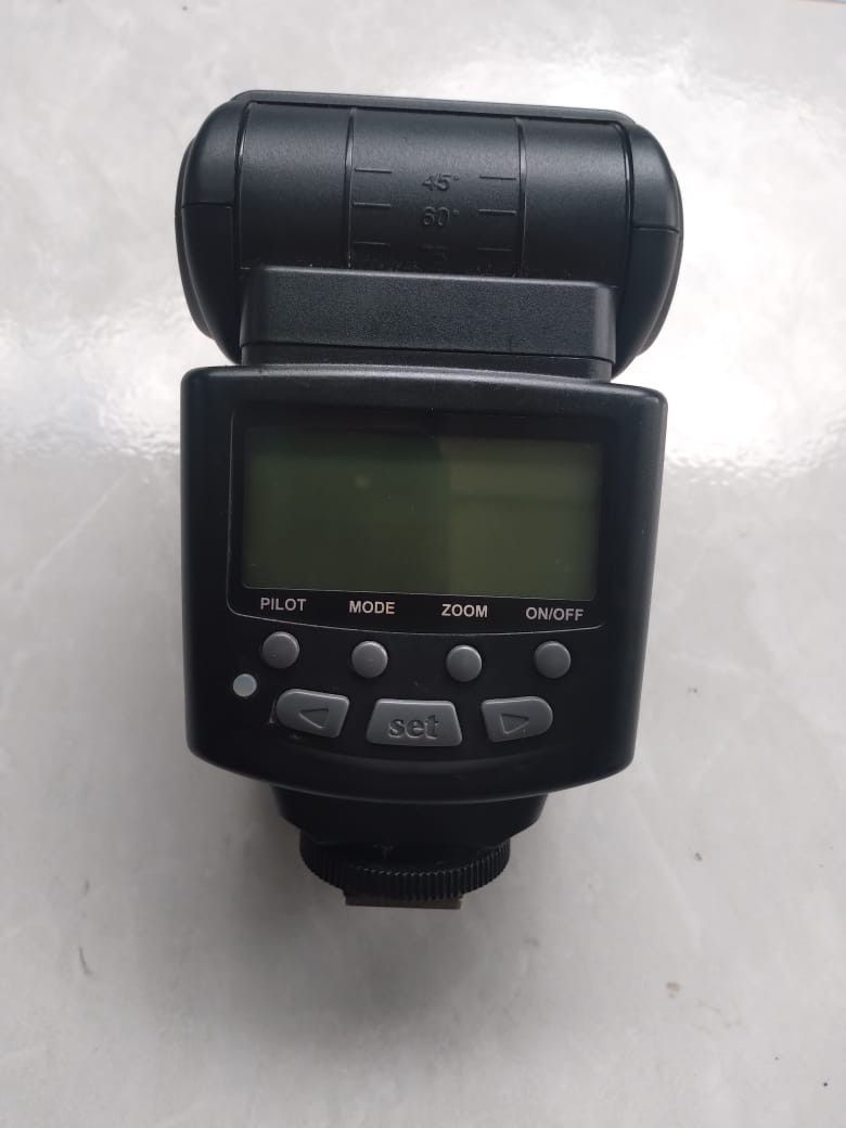 speedlight, Fotografi di Carousell