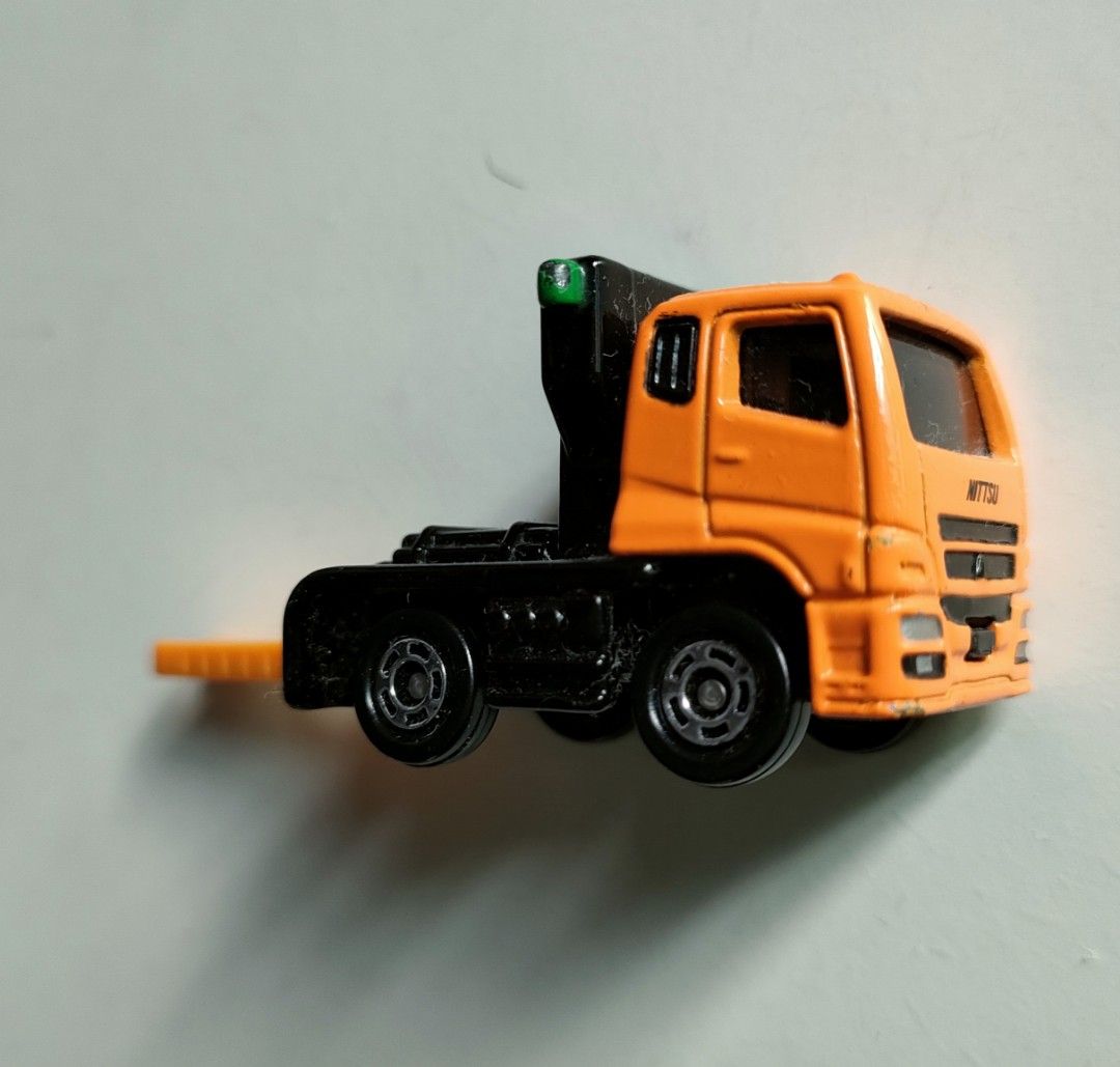 Tomica 122 - Shinkansen Carrier, Hobbies & Toys, Toys & Games on Carousell