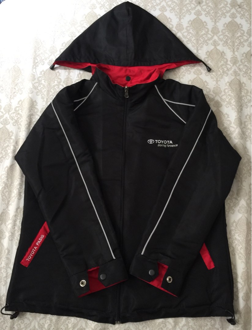 Toyota Reversible Jacket w/ Detachable Hoodie, Men's Fashion, Coats ...